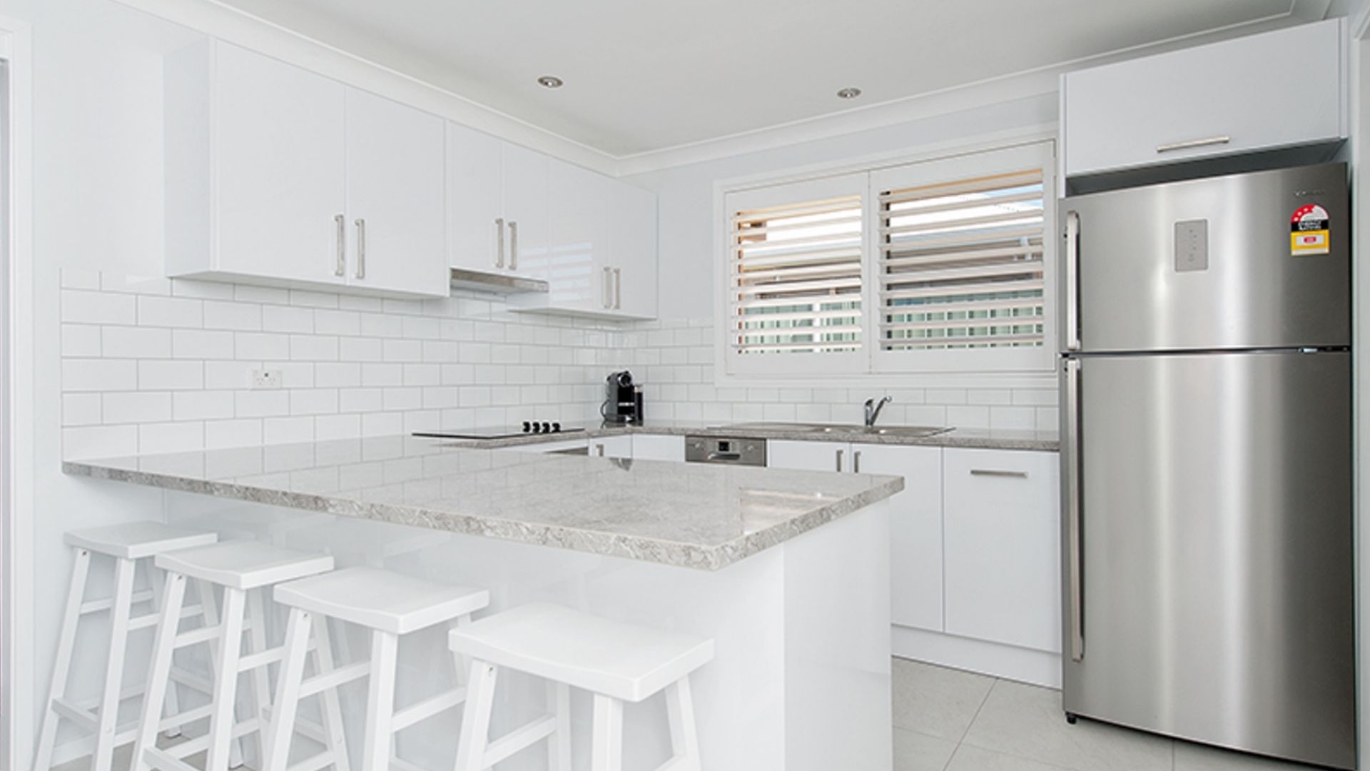 Burraneer @ Corlette - The Bay Holidays